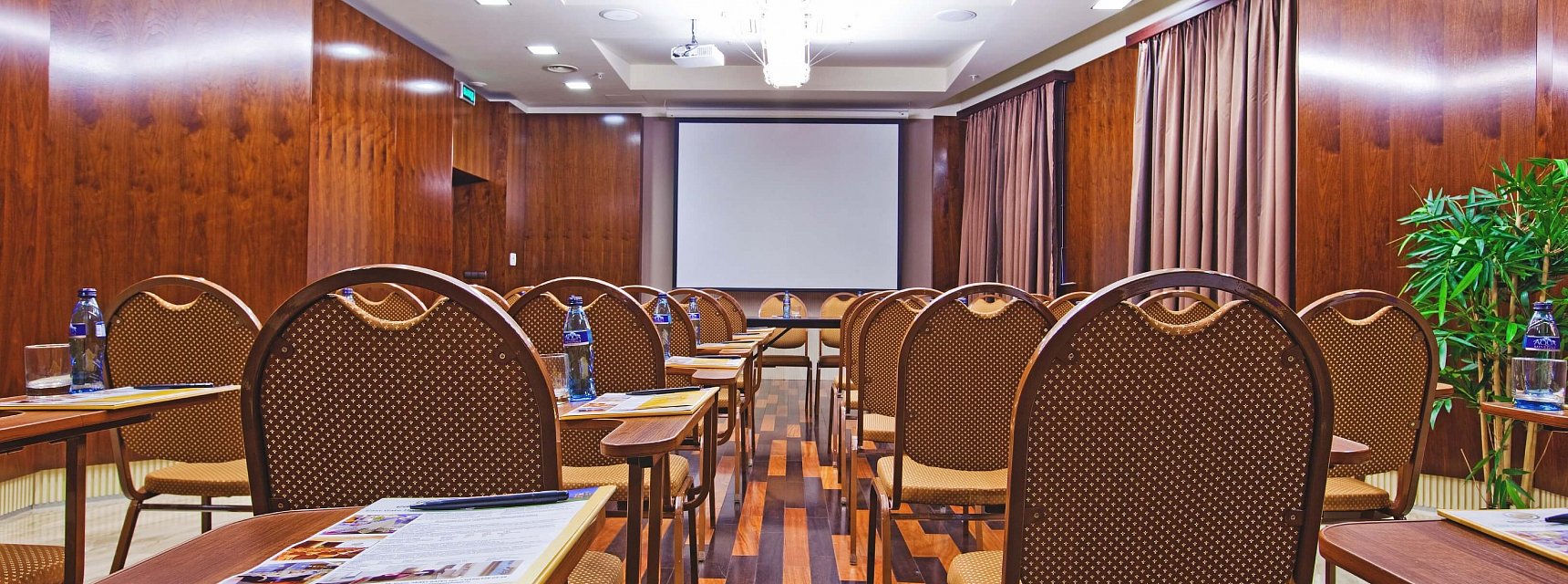 Отель East Gate Hotel Балашиха **** - Официальный сайт гостиницы East ...